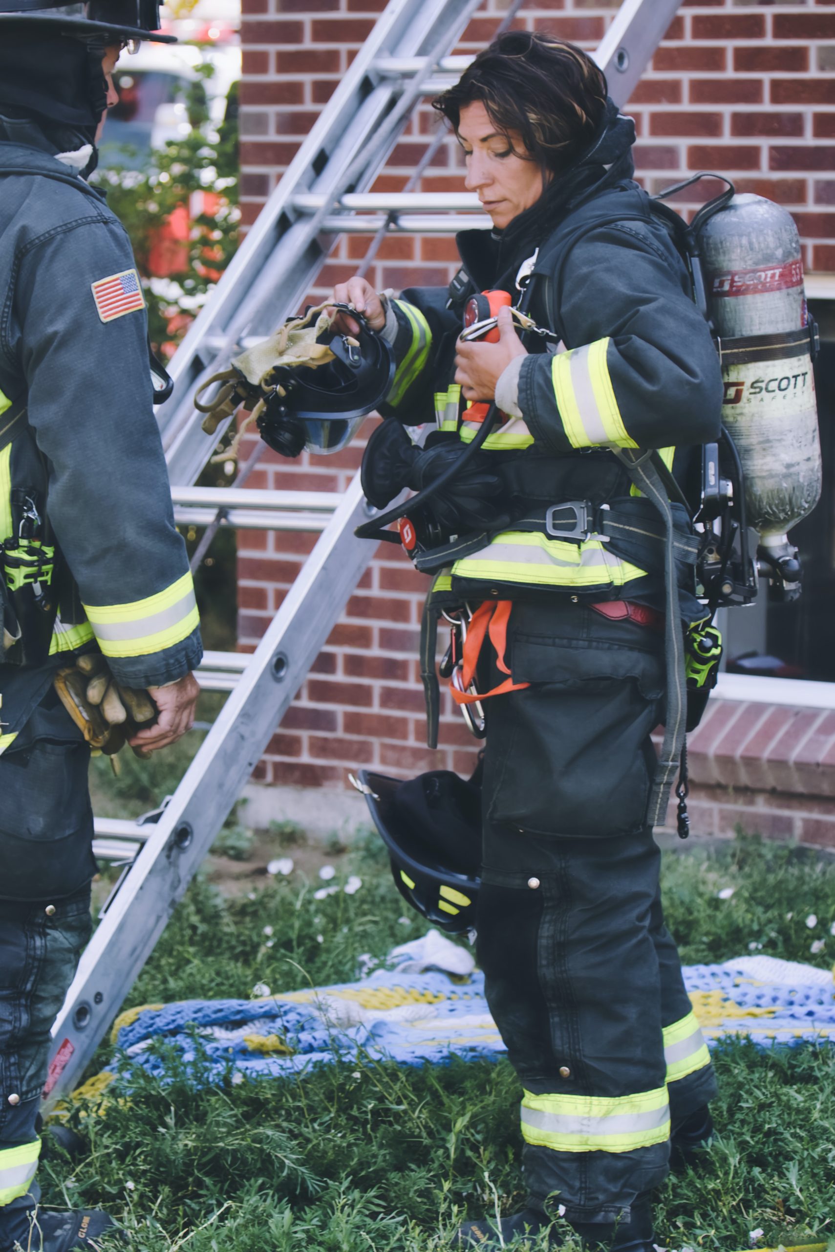 Healing the Heroes: Finding Hope with EMDR Therapy for First Responders ...